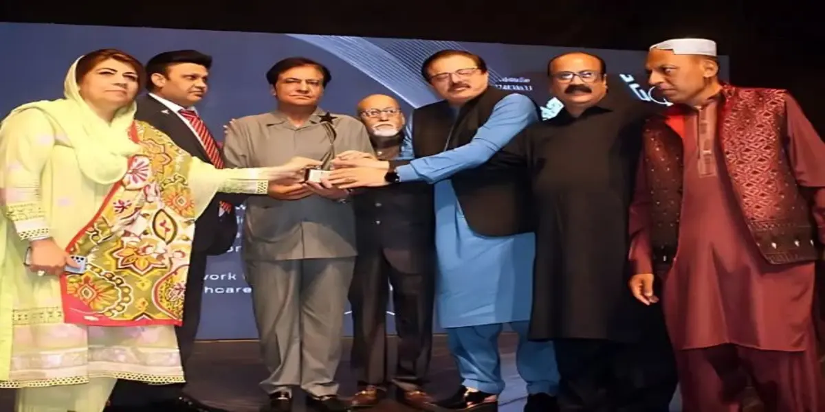 Firdous Jamal Honoured with Lifetime Achievement Award
